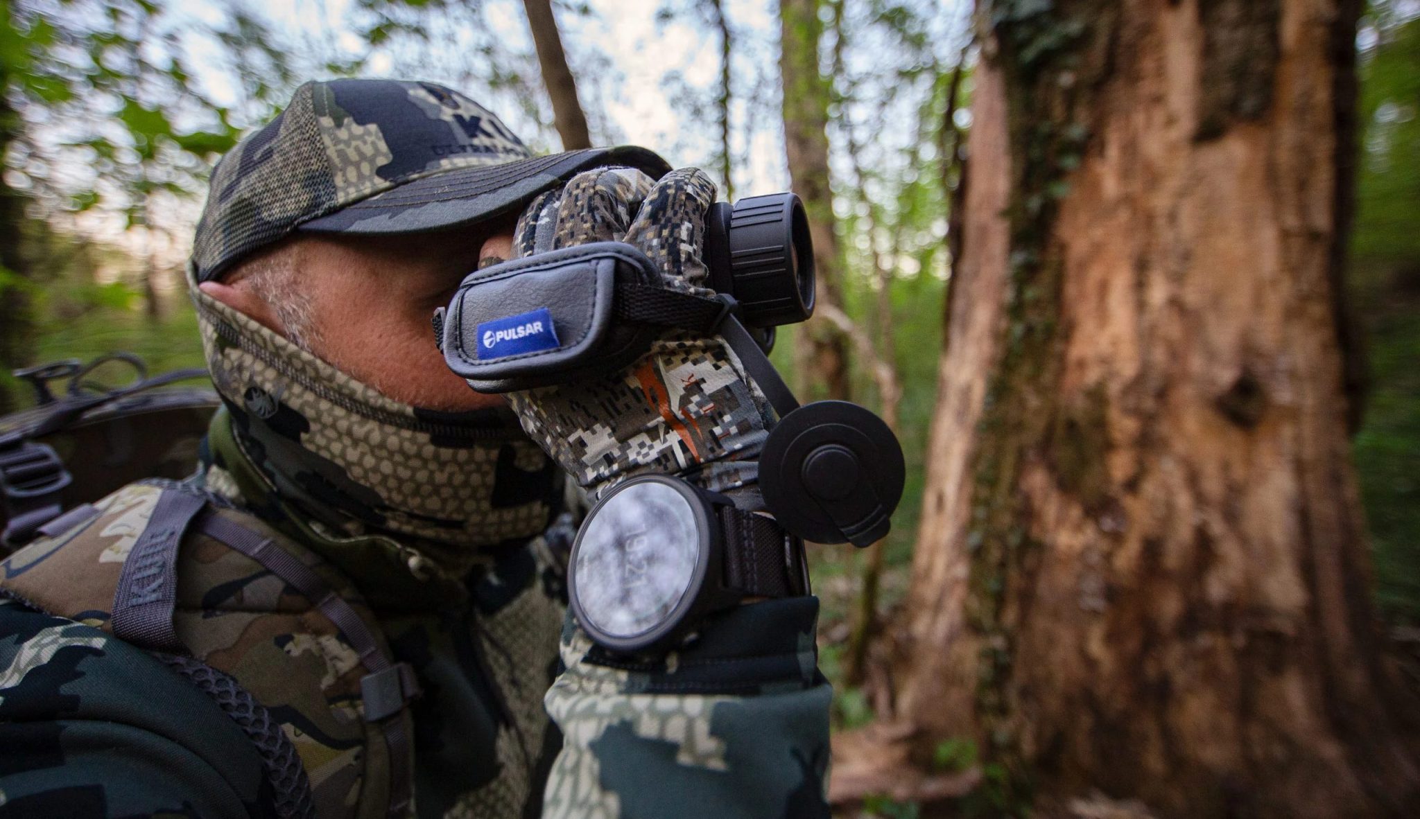 How do hunters and birdwatchers share the art of observing? - Pulsar ...